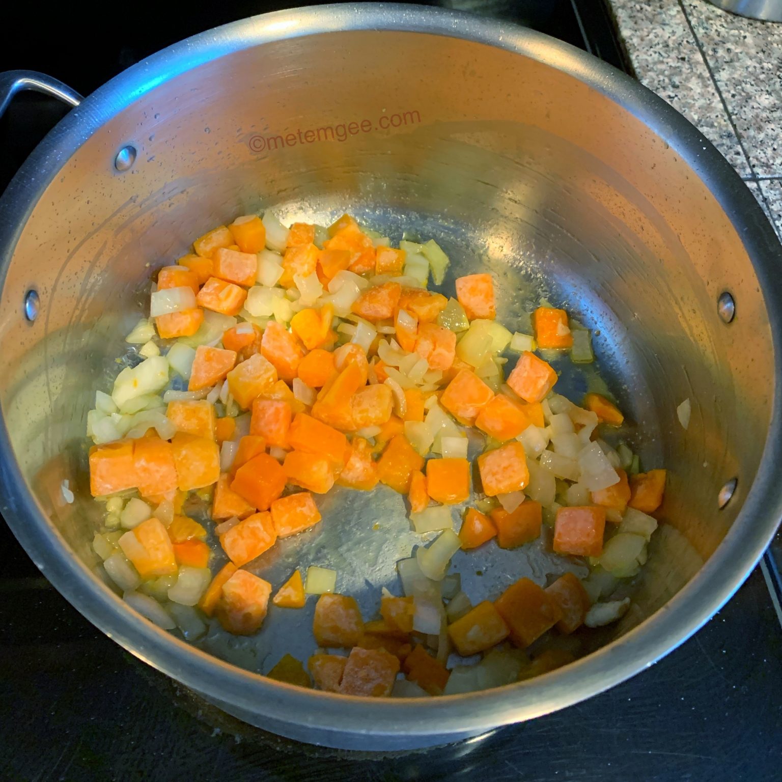 Chicken Foot Soup - Metemgee